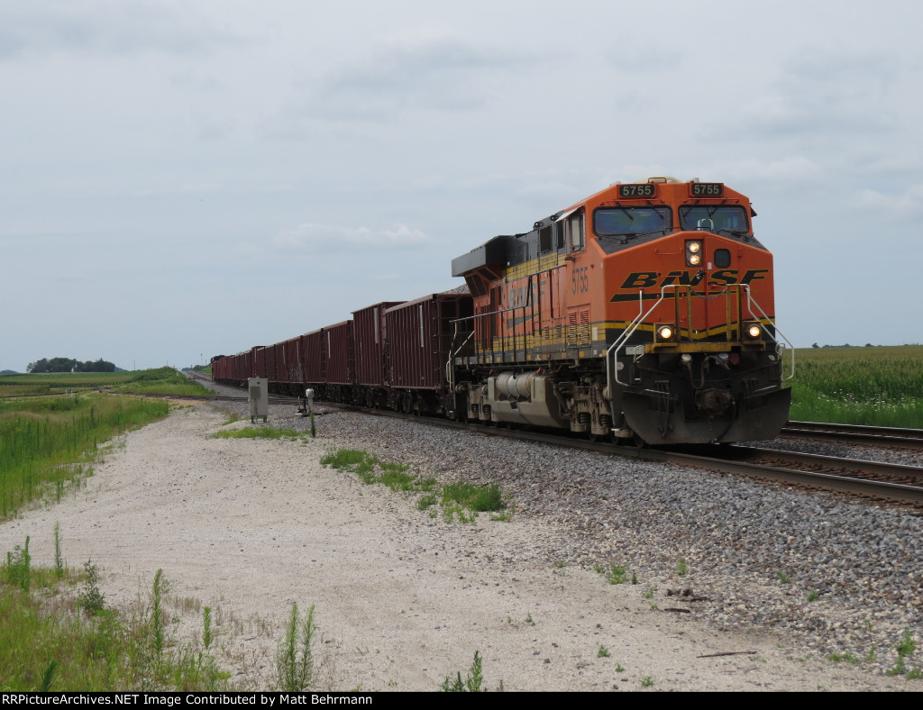 BNSF 5755